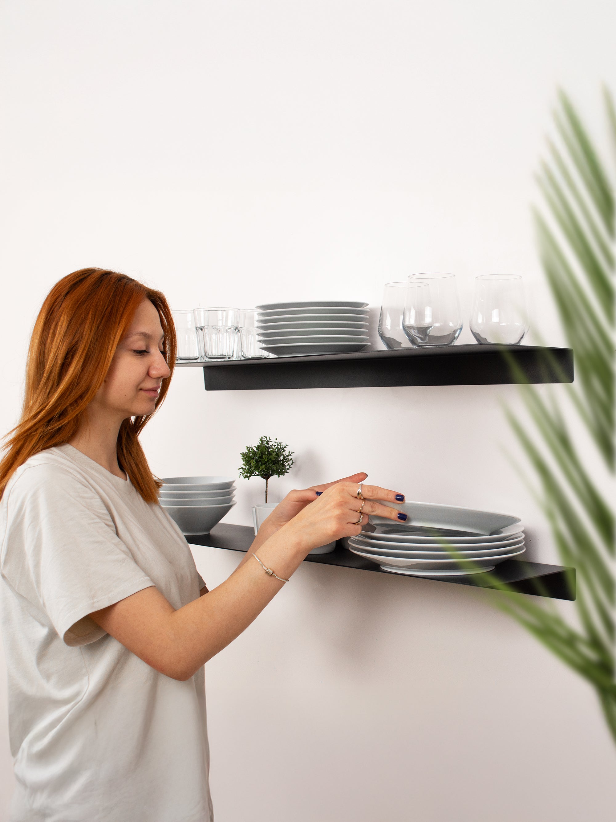 Modern Metal Duvar Rafı – Doryen